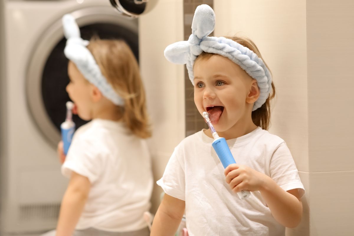 Are Electric Toothbrushes Better Than Manual Toothbrushes? | Family ...